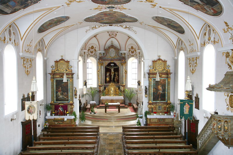 Katholische Pfarrkirche St. Benedikt | Schwaebische Alb