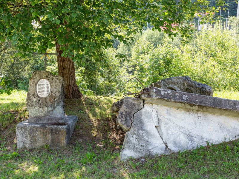 Gedenkstätte Bergsturz, Tavanasa | Surselva